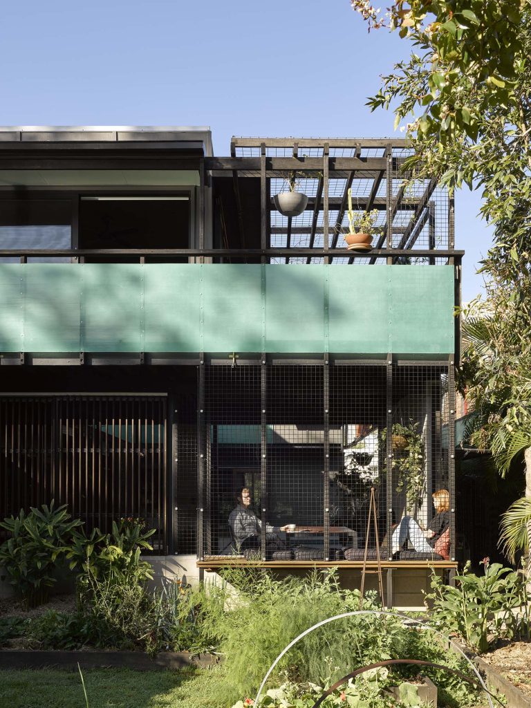 Live Work Share House in Queensland, Australia by Bligh Graham ...