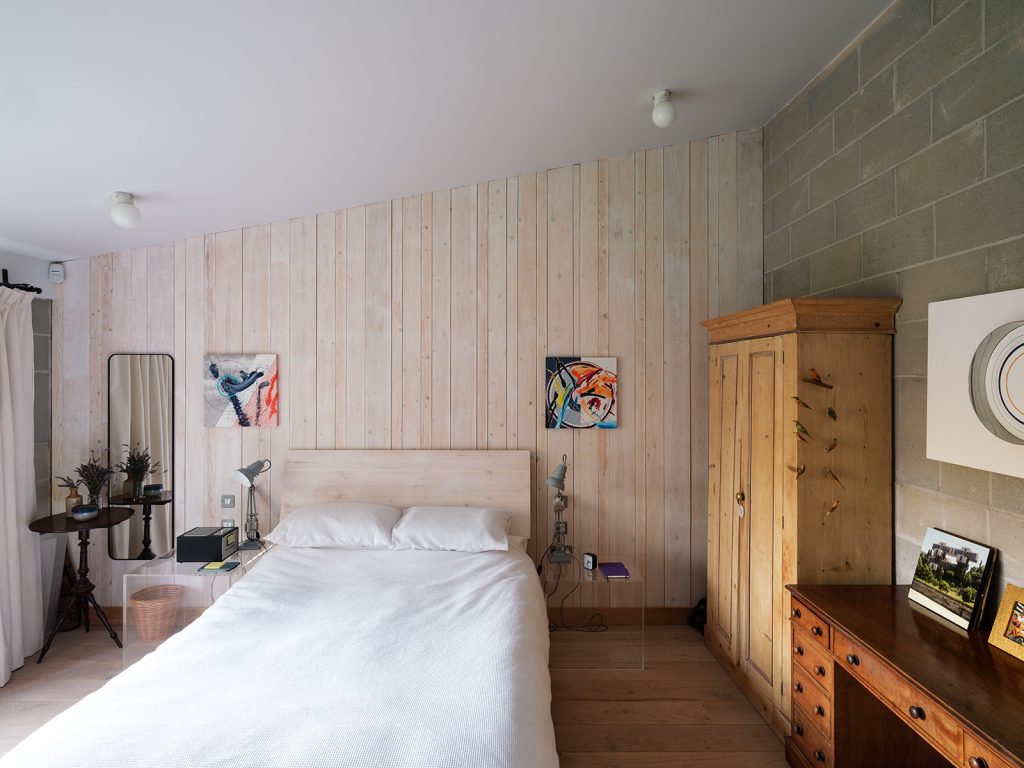 Cowshed in Devon, United Kingdom by David Kohn Architects - The ...