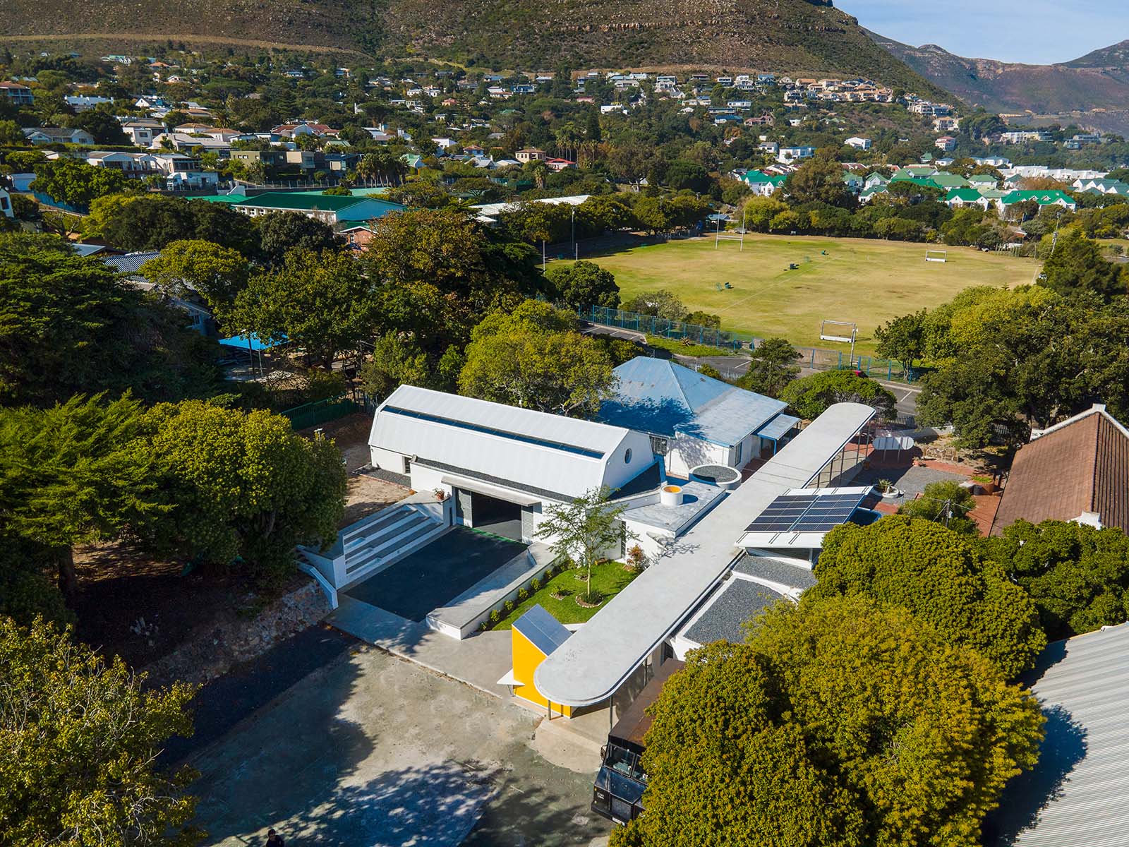 The Denis Goldberg House of Hope in Cape Town, South Africa by Noero ...