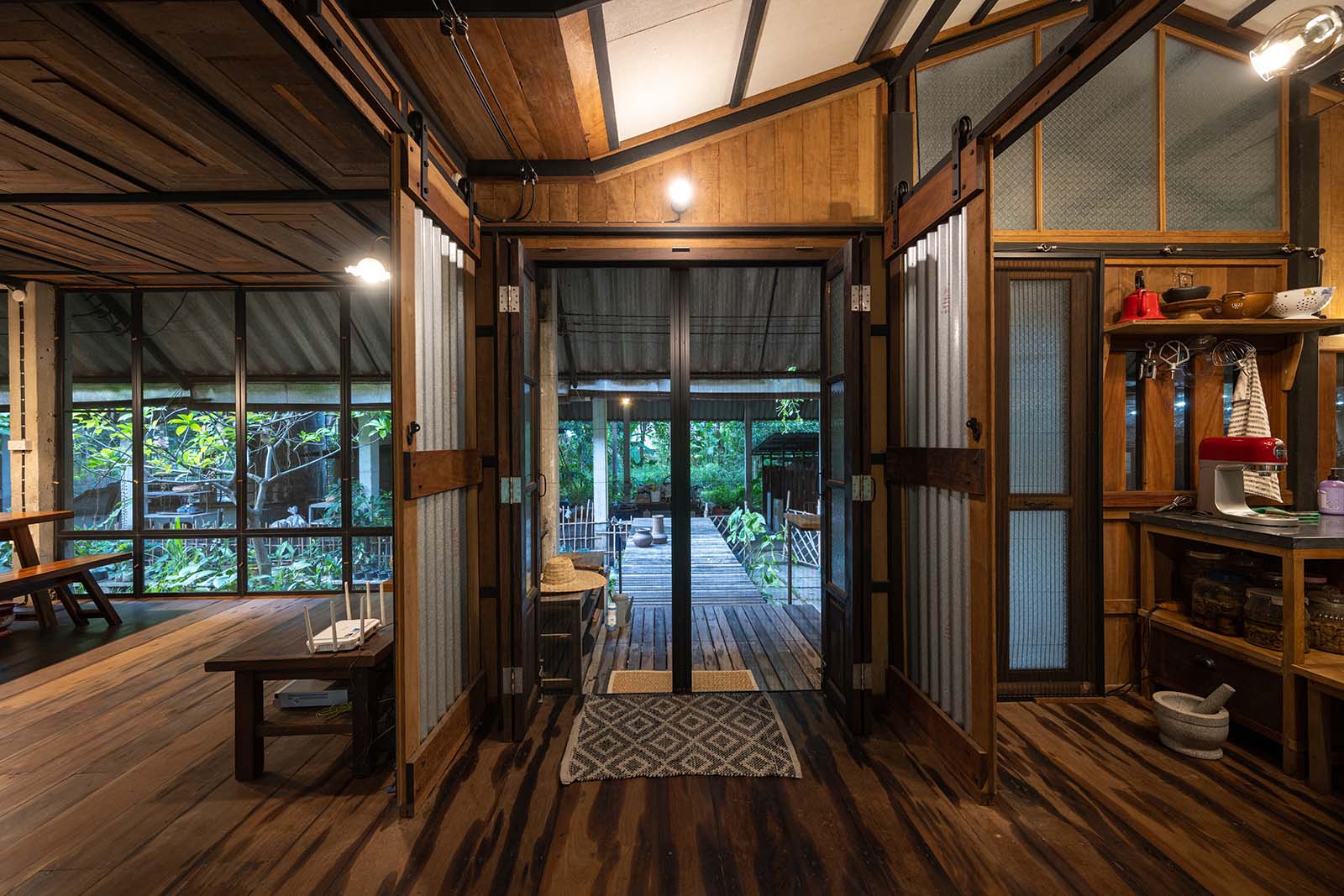 Kha-nam Noi in Singburi, Thailand by Yangnar Studio - The Architectural ...