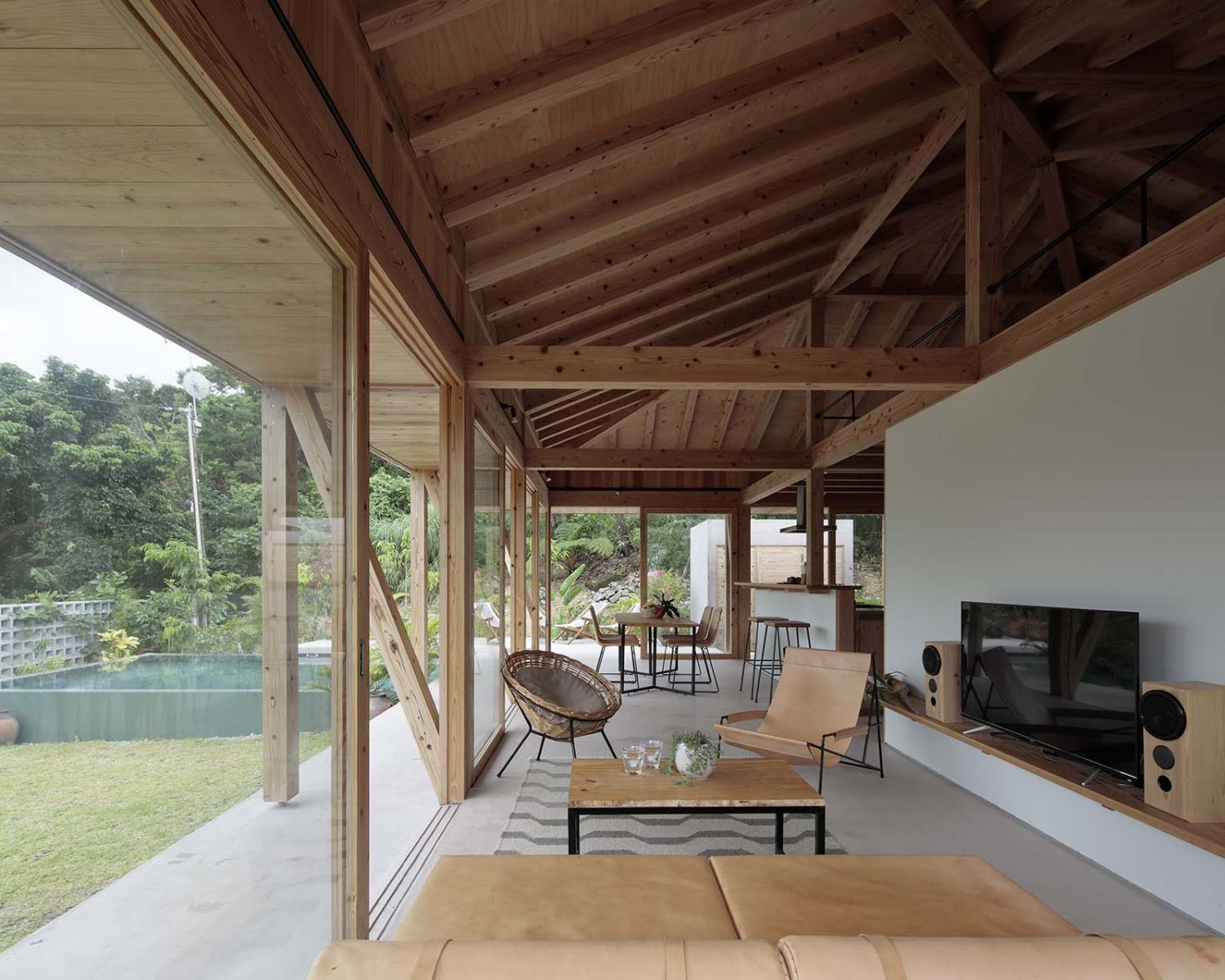 Shinminka Villa Tamashiro by ISSHO Architects in Nakijin, Japan - The ...