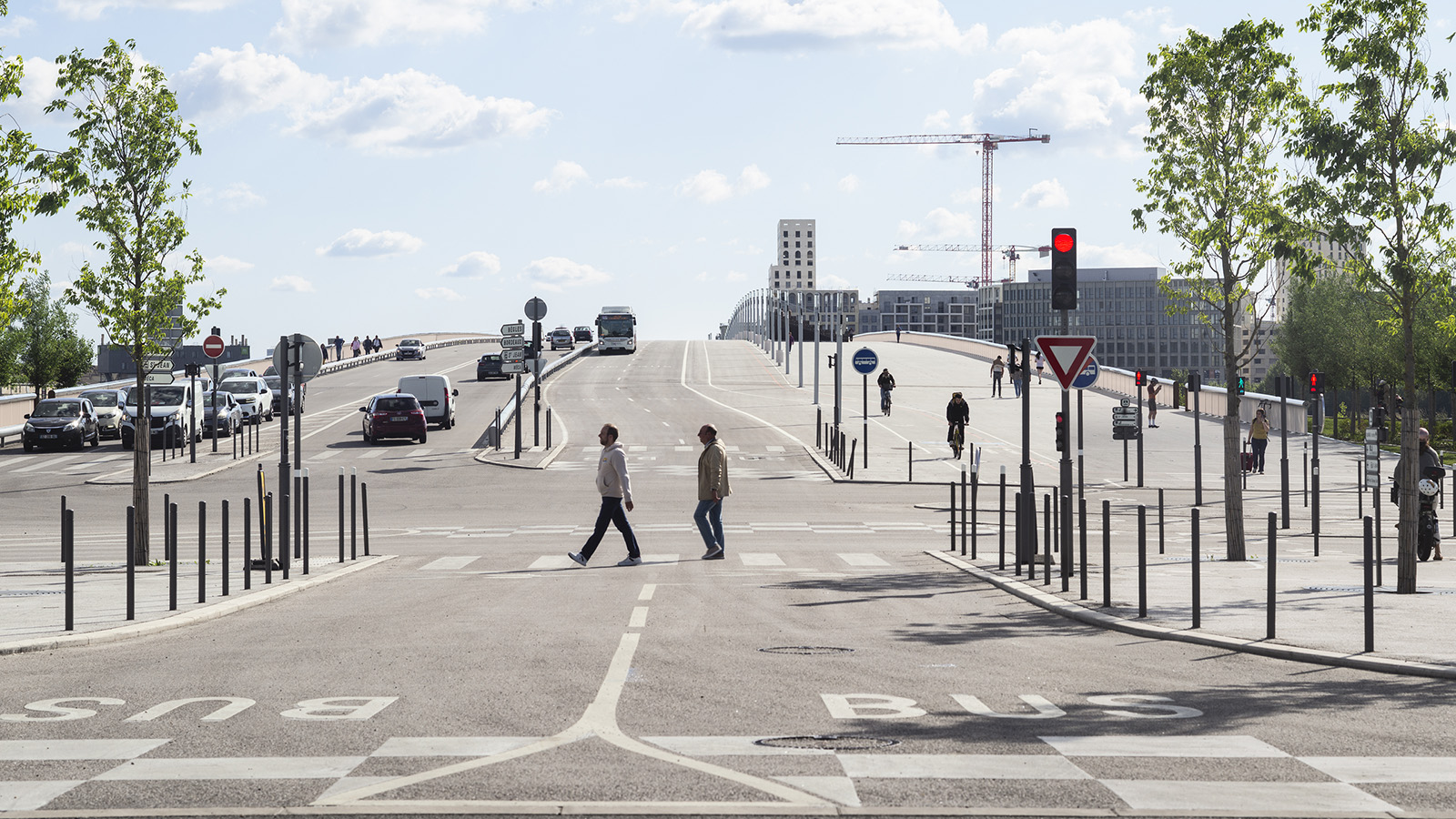 Simone Veil bridge in Bordeaux by OMA and Michel Desvigne Paysagiste
