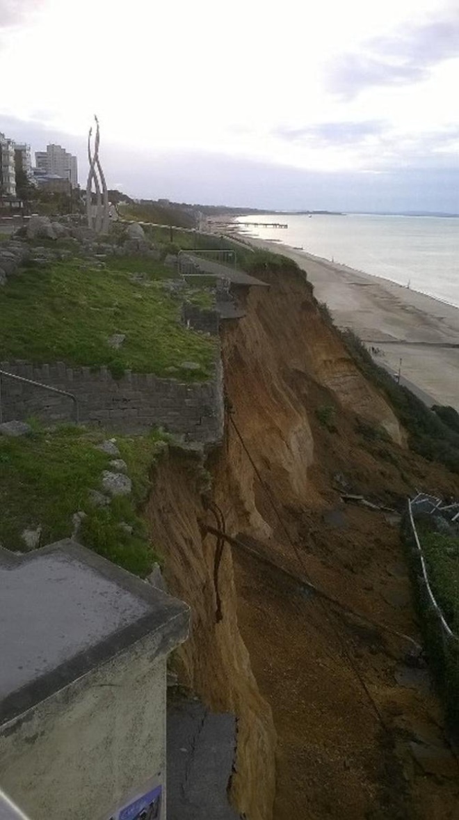 Landslide damages iconic Bournemouth cliff lift | Ground Engineering