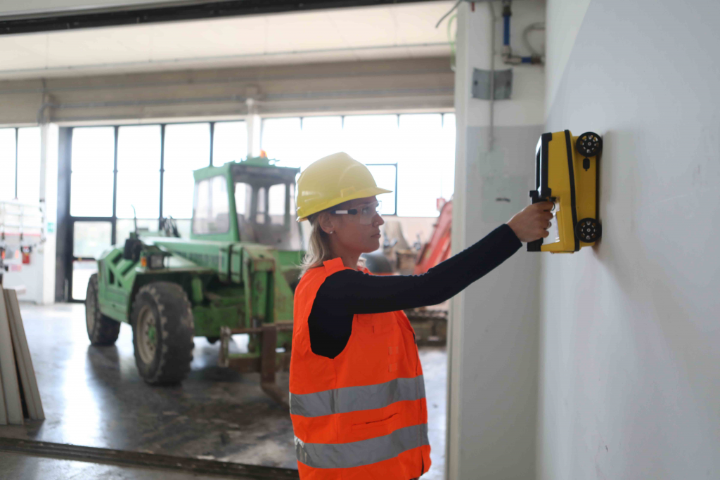 Hand-held ground probing radar tool launched | Ground Engineering