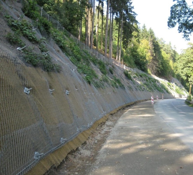 Slope Stabilization Mesh Slope Protection Wire Mesh Is Designed By The