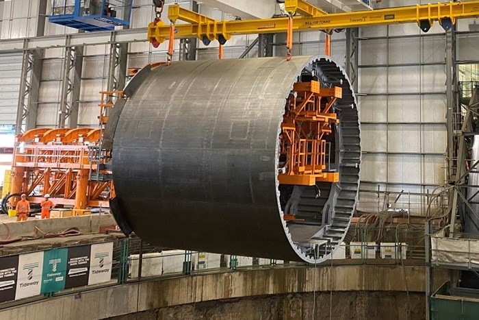 Tideway tunnel secondary lining shutter lowered | Ground Engineering