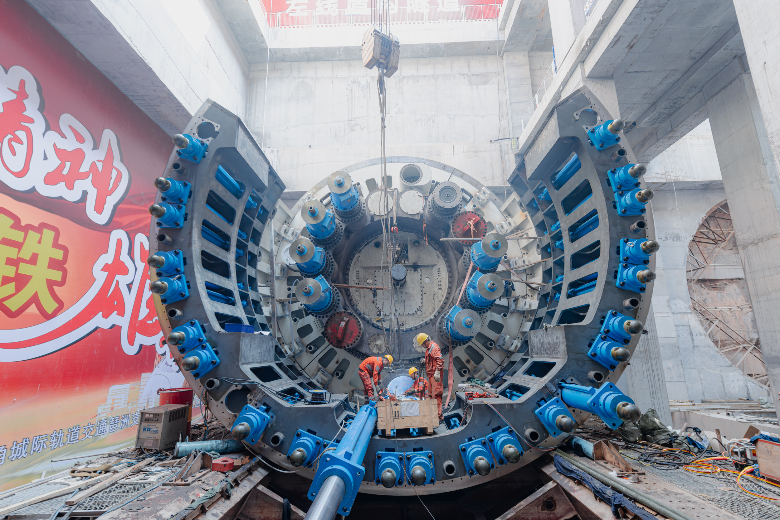 China’s largest crossover TBM launches | Ground Engineering