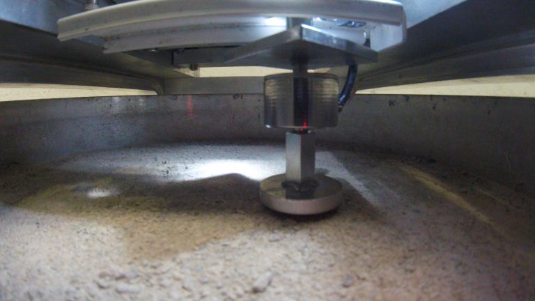 Technical paper: Plate load testing for working platforms | Ground ...