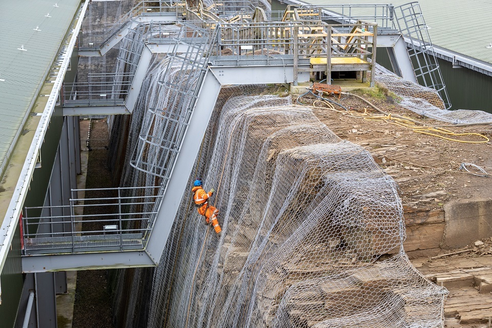 Rock face stabilisation carried out at nuclear clean-up site | Ground Engineering