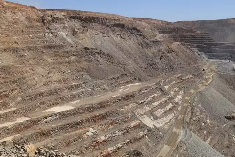 18 May: Rock engineering design in challenging rock mass environments ...