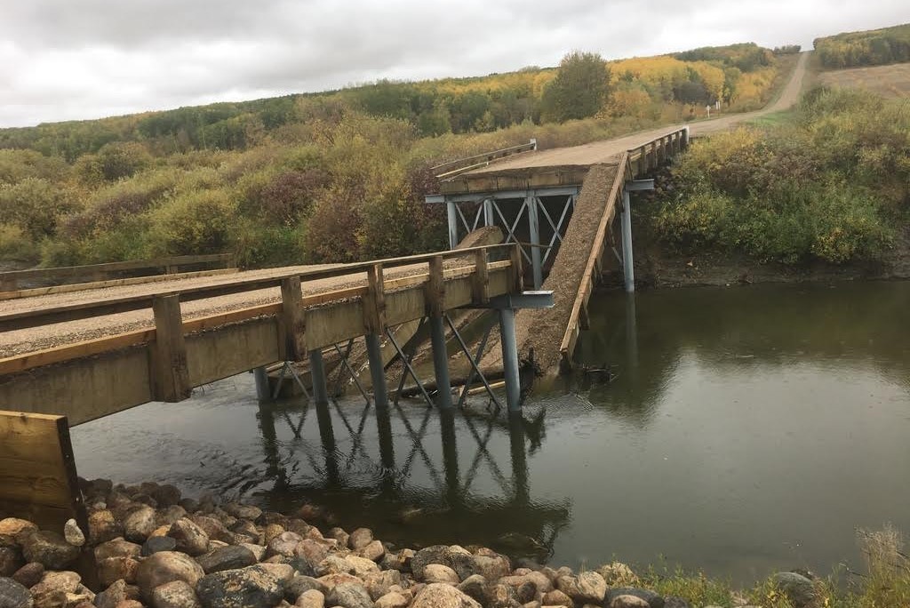 Engineer faces hearing for bridge collapse in rural Canada | Ground ...