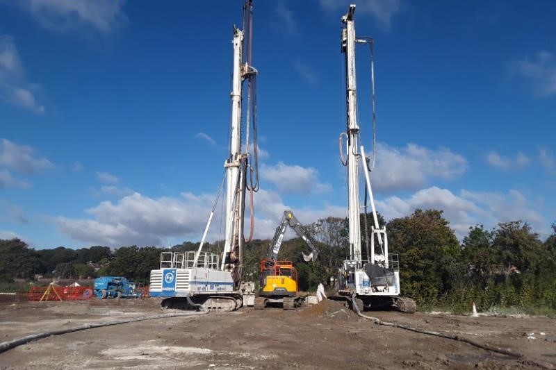 Two CFA piling rigs work in tandem on Bexley brownfield redevelopment ...