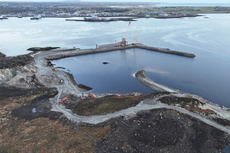 Offshore engineering: Building a deep water port in the Outer Hebrides ...