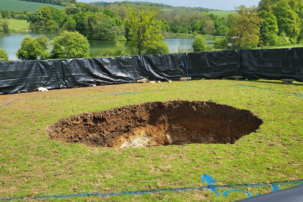 HS2 Chiltern Tunnel ground collapse could be a ‘crown hole’, says ...