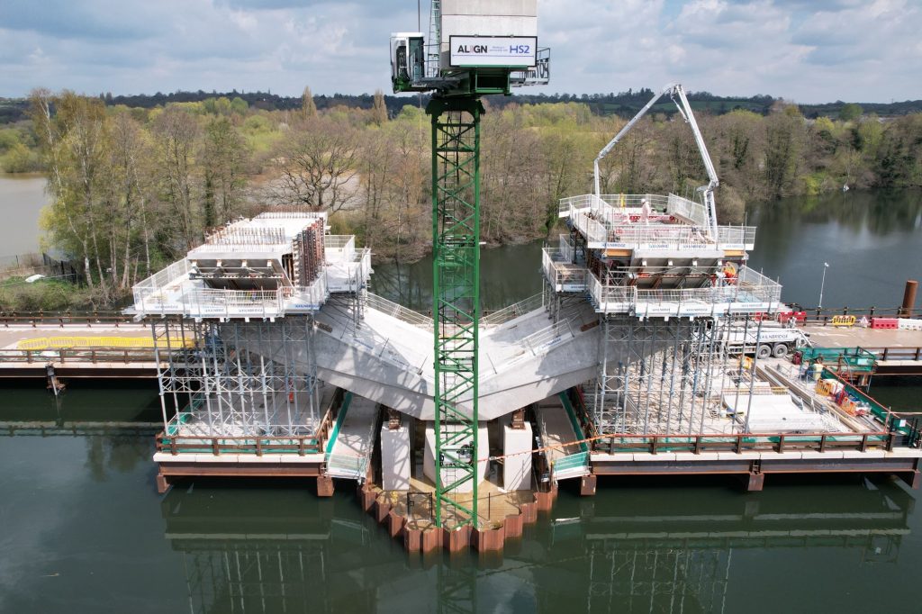 HS2: First piers completed on Colne Valley Viaduct | Ground Engineering