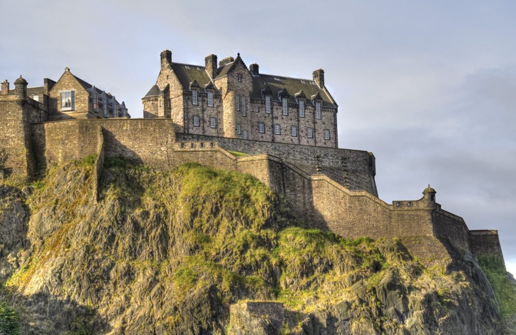 Rock slope concerns at Edinburgh Castle lead to new remediation works ...
