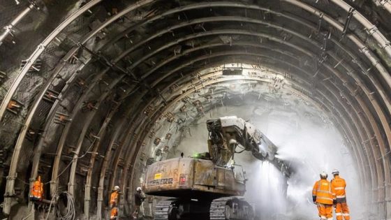 Itinera-led group wins £855M contract for last Lyon-Turin base tunnel ...