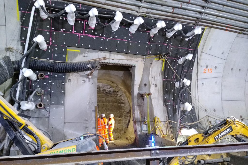 Ground improvement: Cross passage freezing in the Silvertown Tunnel ...