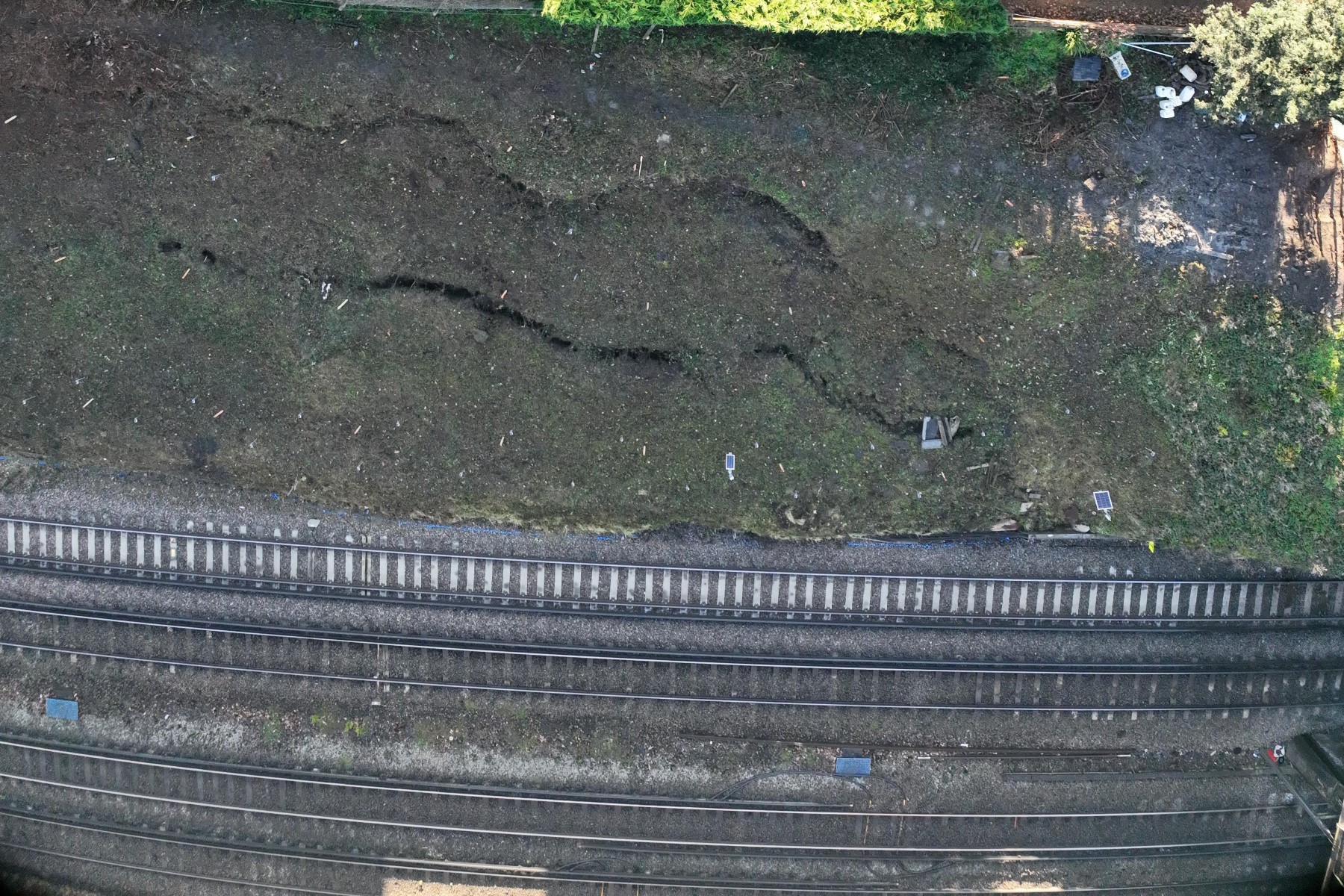 Emergency work begins to stabilise ‘precarious’ railway cutting in ...