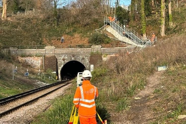 Network Rail and Volker Fitzpatrick stabilise steep slope near Fareham ...
