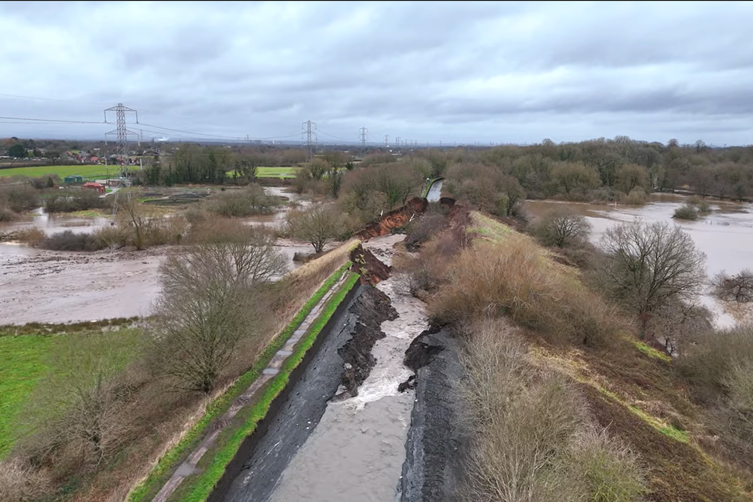Bridgewater Canal embankment restoration enters next phase with SLR ...