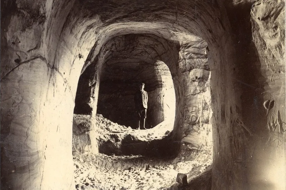 Godstone ‘sinkhole’ prompts discussion on historical sand mines under ...