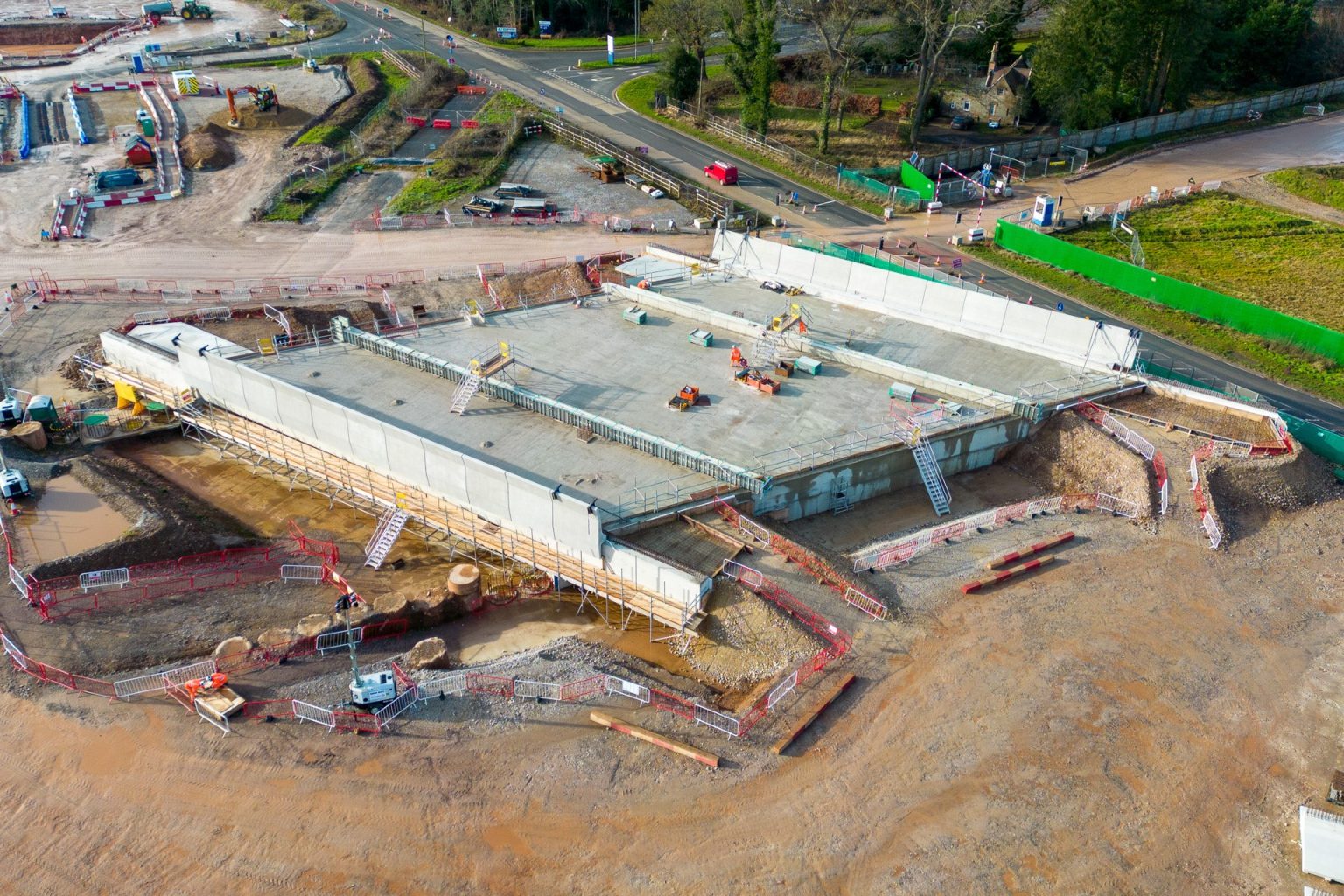 Main construction on HS2 Kenilworth ‘green’ bridge completed, following ...