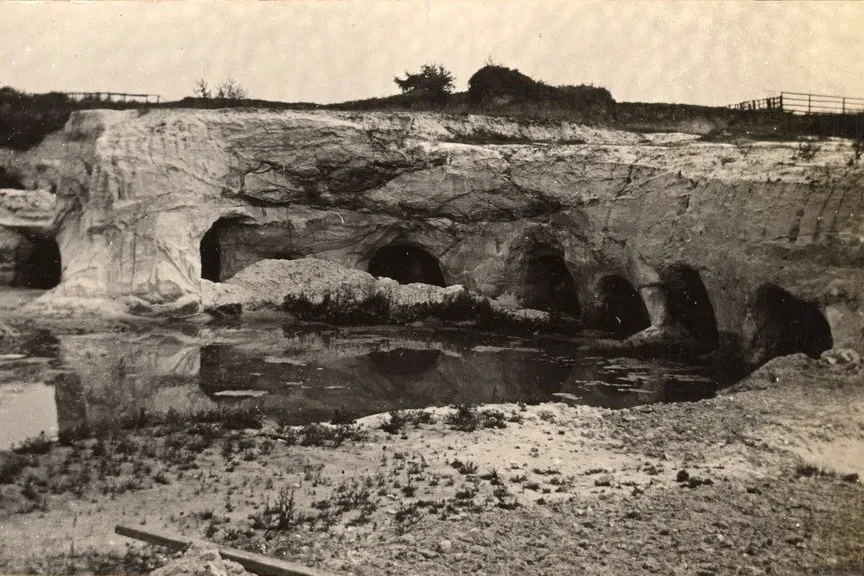 Godstone ‘sinkhole’ prompts discussion on historical sand mines under ...