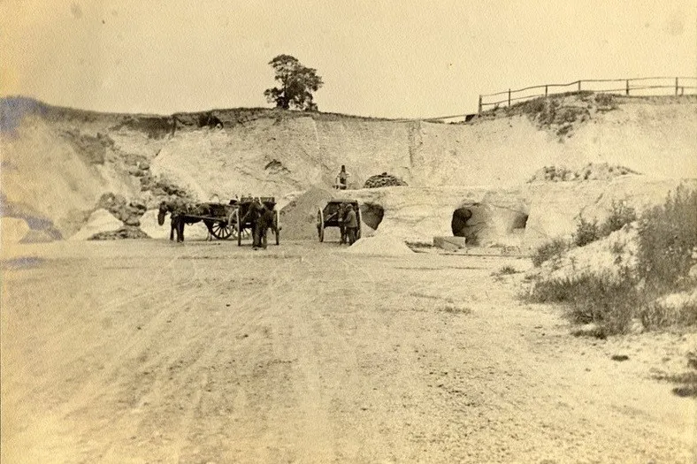 Godstone ‘sinkhole’ prompts discussion on historical sand mines under ...