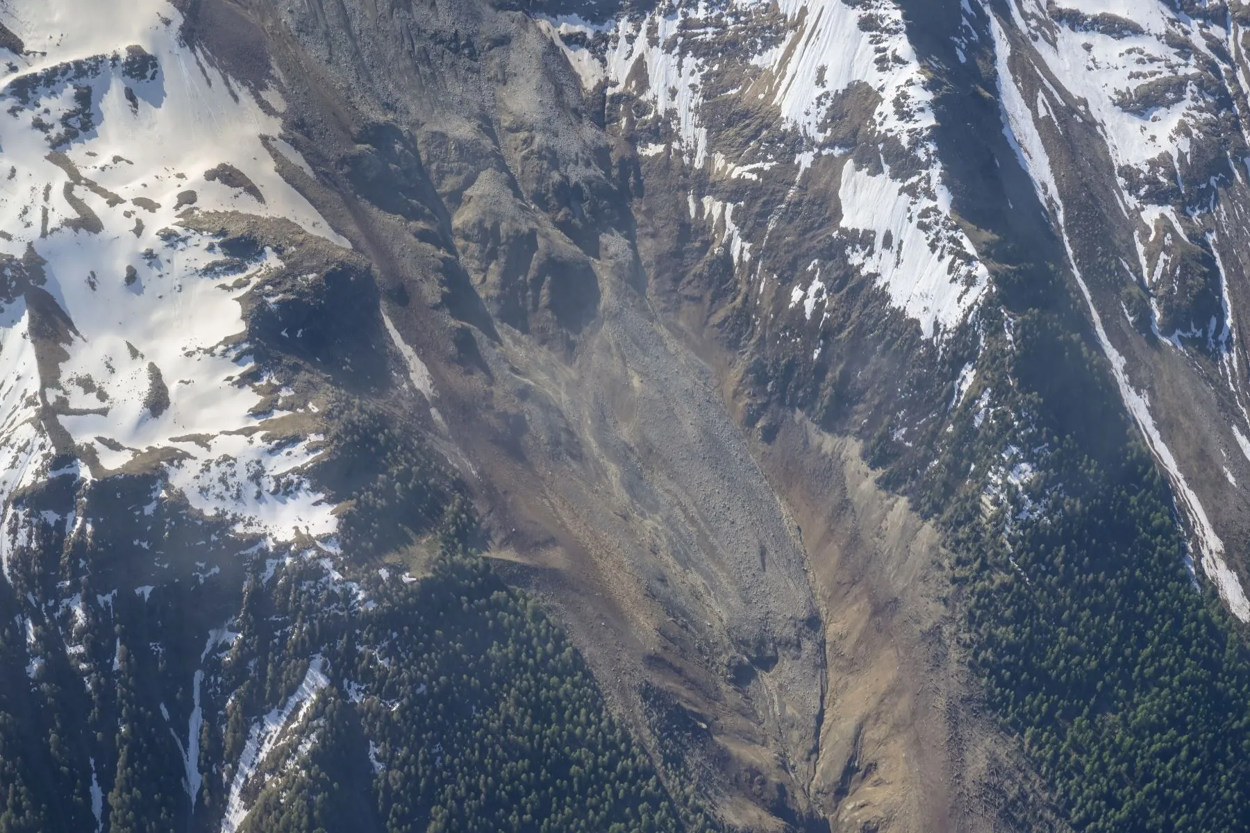 Climate change ‘played a role’ in Blatten glacier collapse, researchers ...