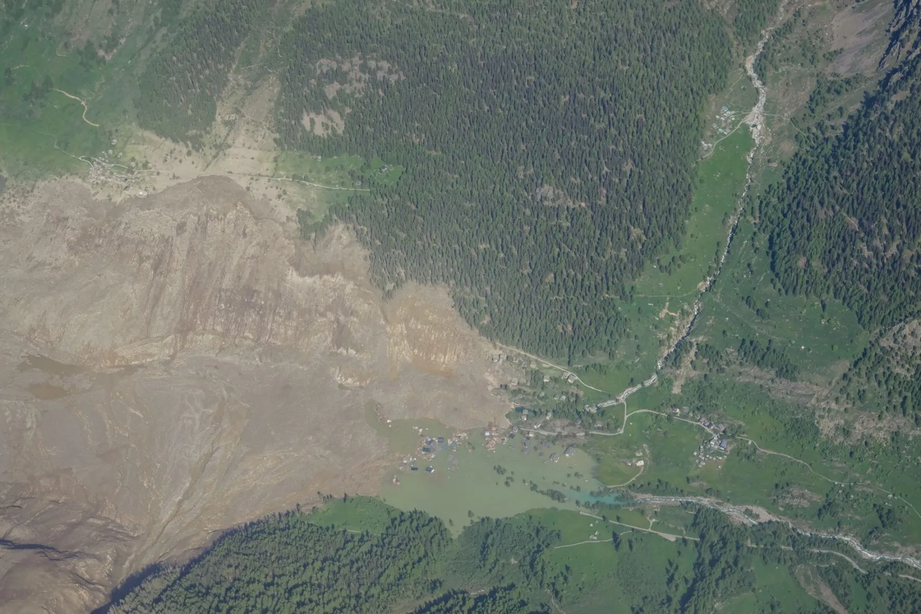 Climate change ‘played a role’ in Blatten glacier collapse, researchers ...