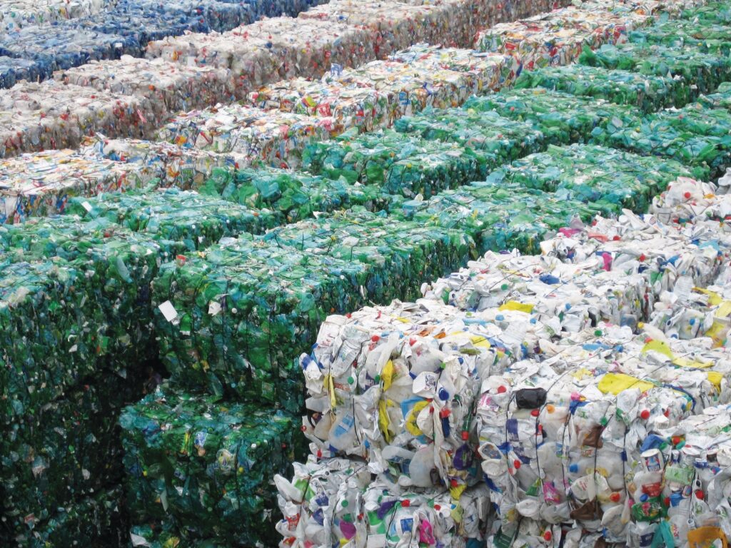 Warning over rise in colourful plastic packaging | MRW