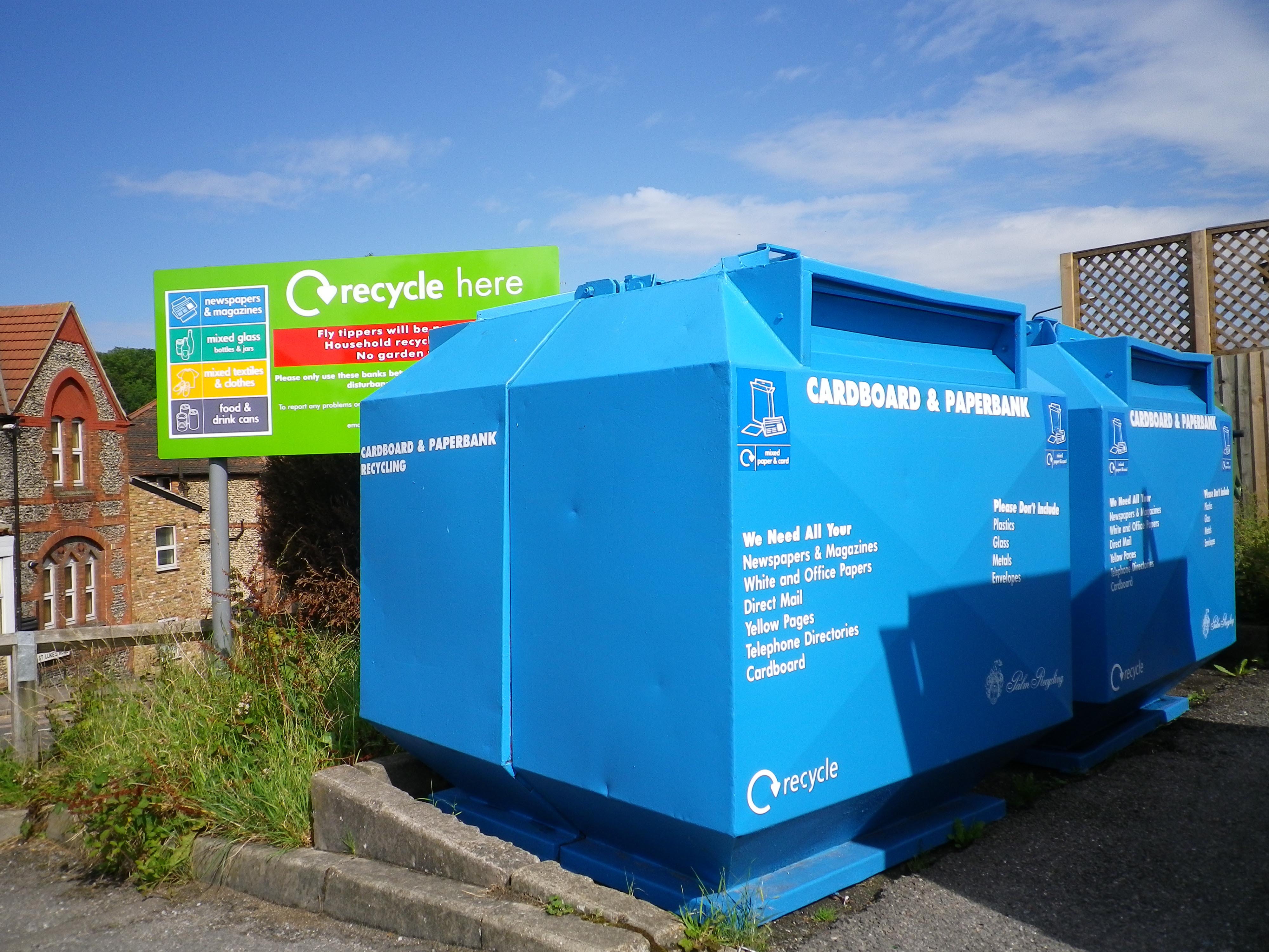 Palm hands over 50 recycling banks to council | MRW