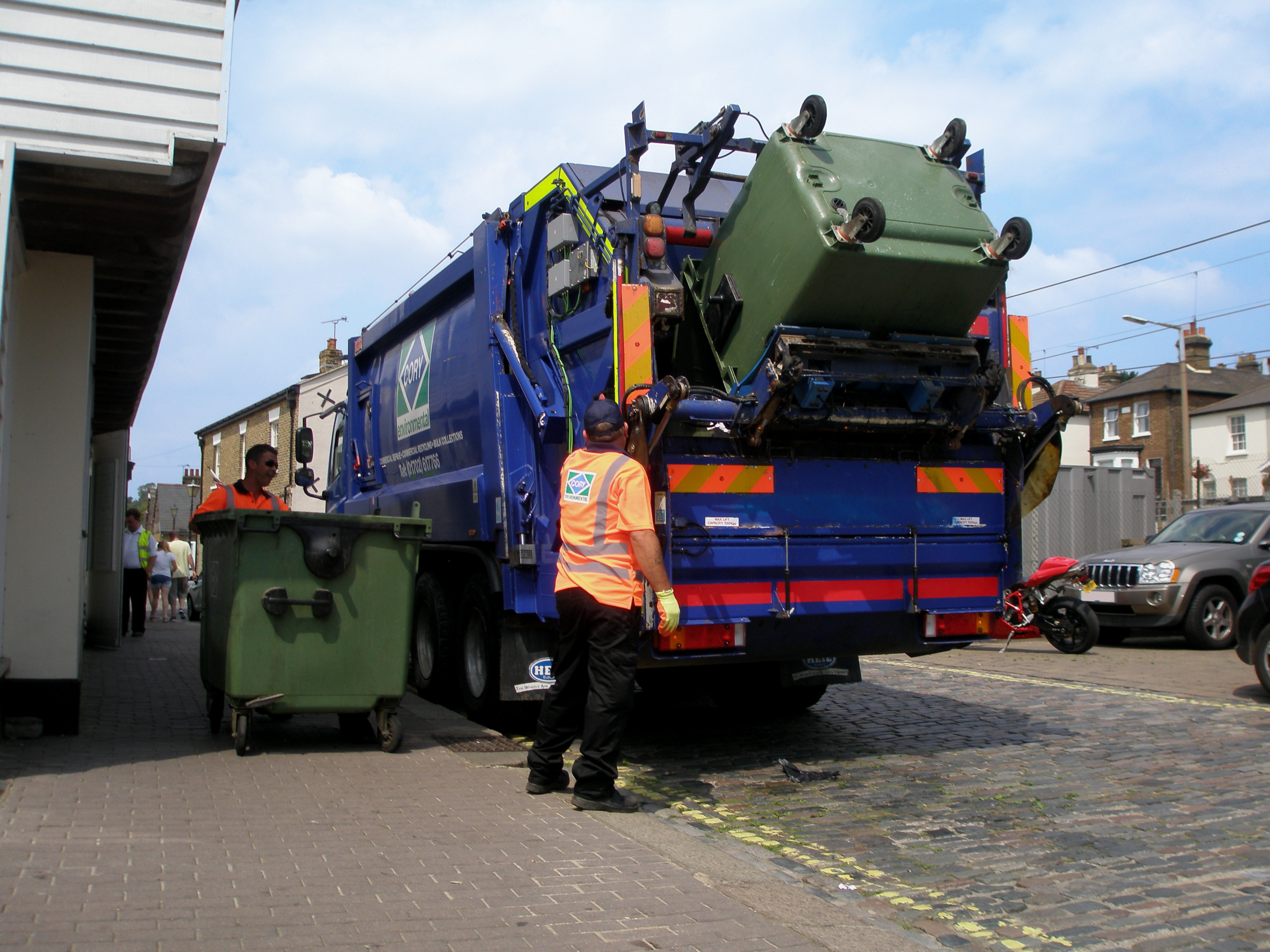 Strike threat to London waste transfer stations | MRW