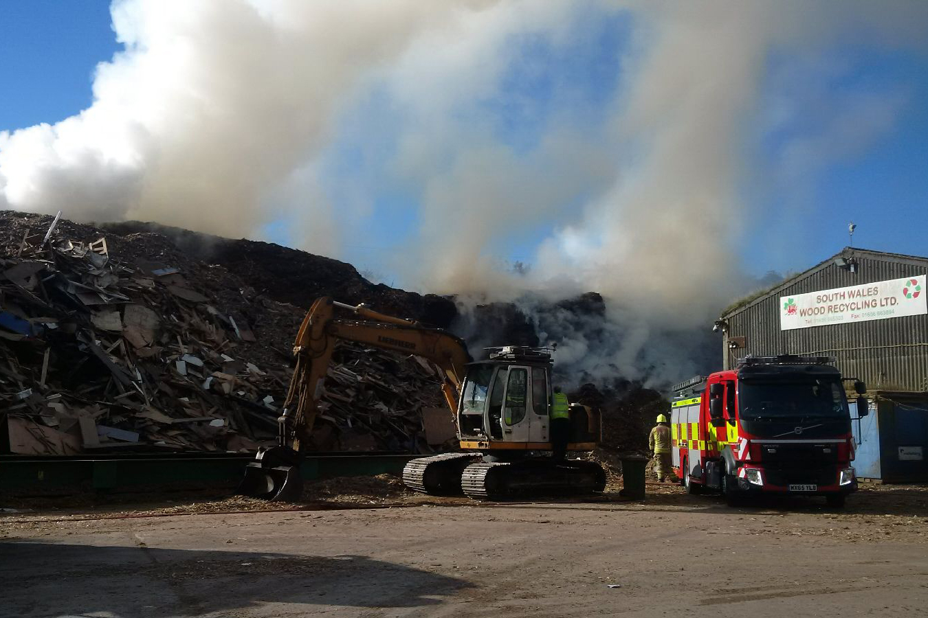 Five-day wood recycling fire extinguished | MRW