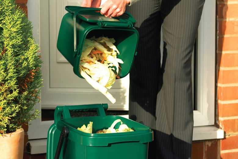 Districts sound alarm over food waste service costs | MRW
