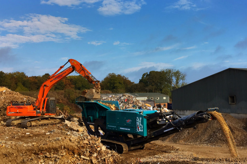 Mobile crusher moves easily between sites | MRW