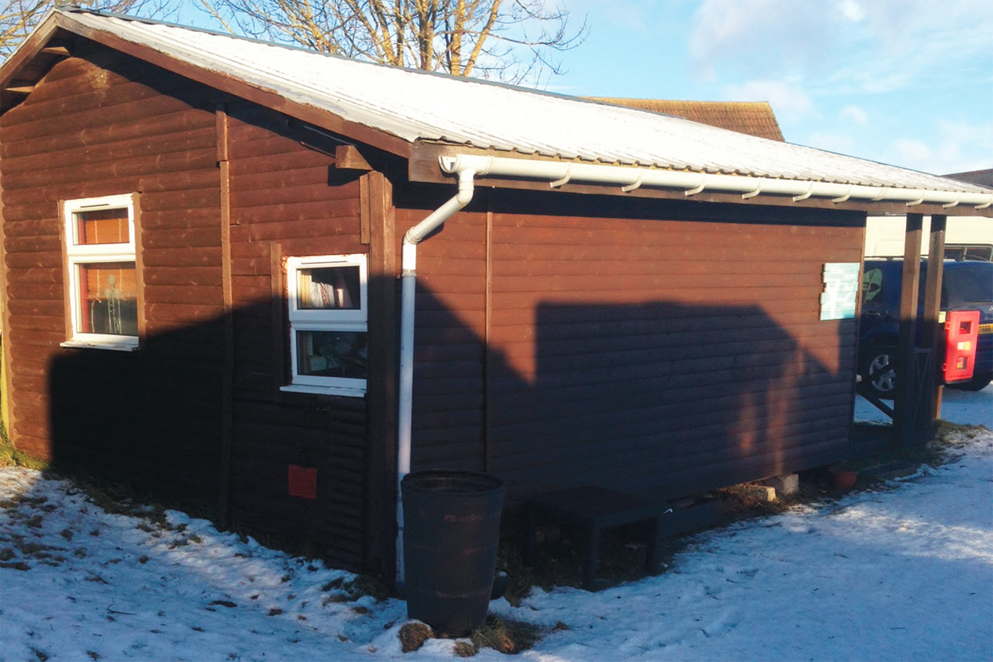 Off-the-grid eco-builder | MRW