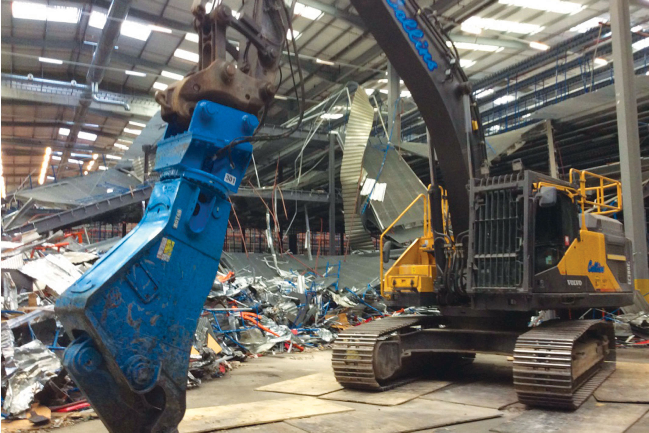 Attachments make light work of former Primark warehouse | MRW