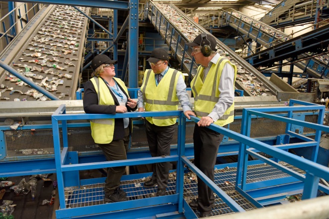 Defra sets mandatory waste targets to 2028 | MRW