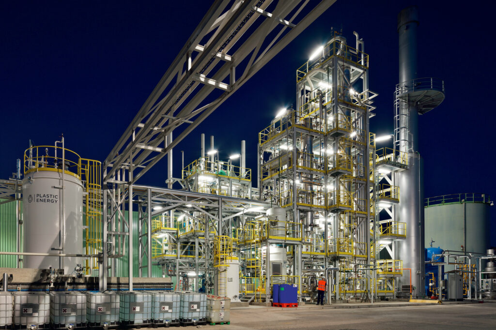 Chemical recycling heats up with plants at scale | MRW