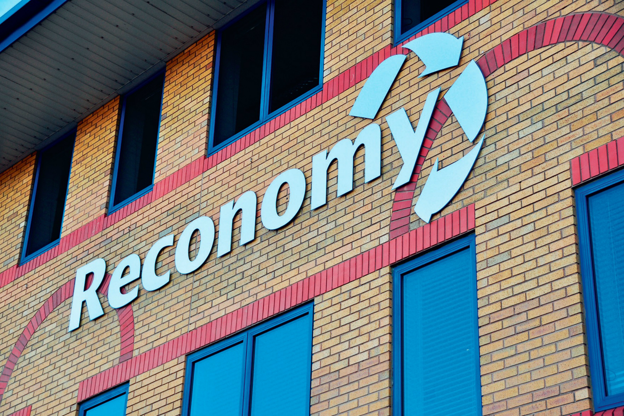 Gaining industry influence with support from private equity | MRW