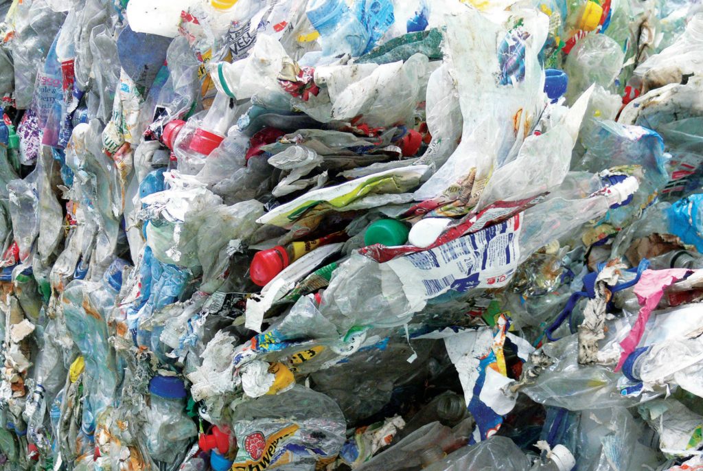 EU presses ahead with tax on non-recycled plastics | MRW