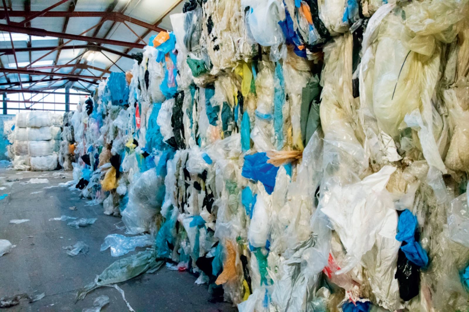 Shell drops chemical recycling target due to plastic waste shortage | MRW