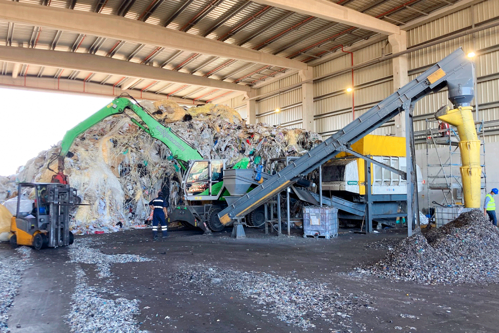 Abrasive wastes are shredded | MRW