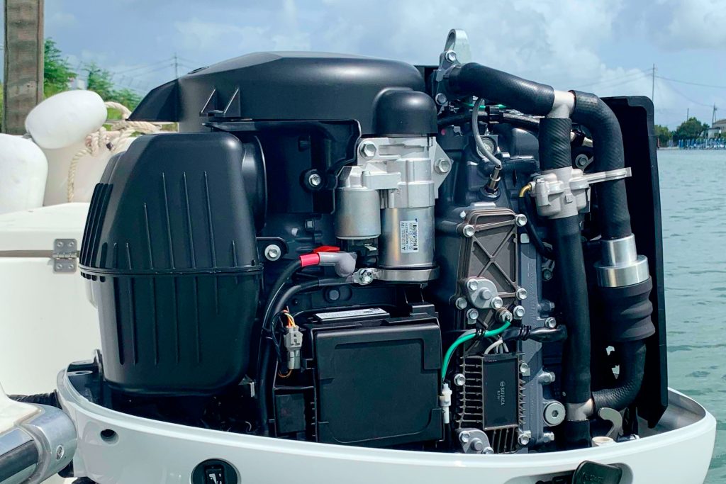 Boat engine filters microplastics | MRW