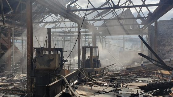 Huge fire destroys textile recycler | MRW