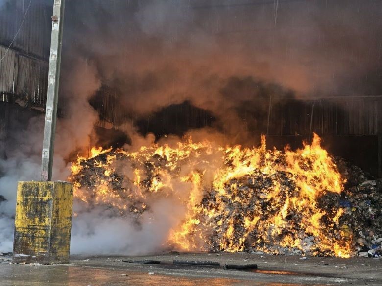 Waste and recycling fires hit Yorkshire and London | MRW