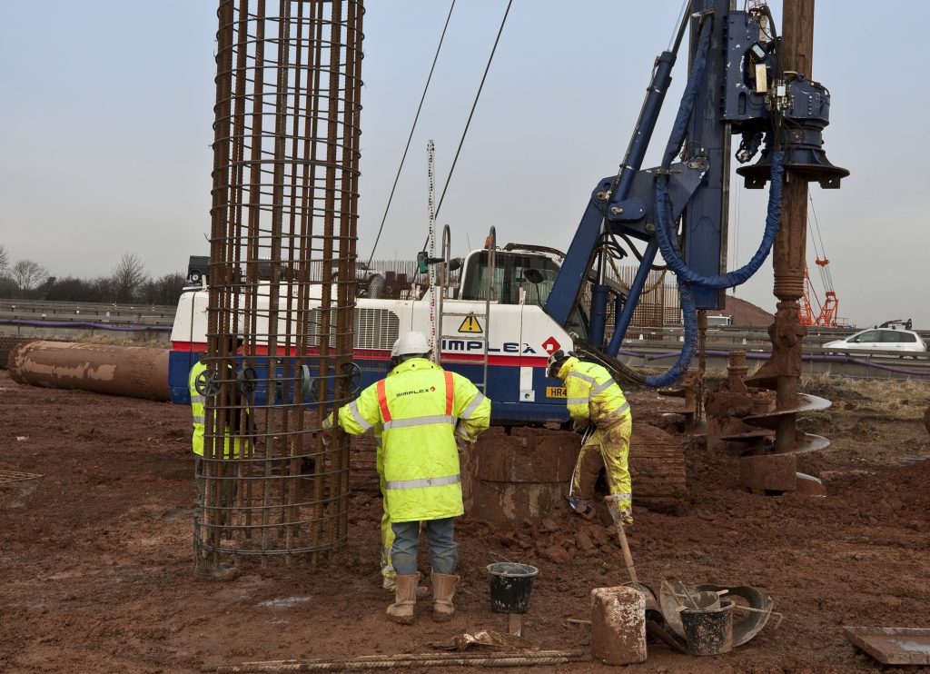 Test piling for Simplex on the M40 | Construction News