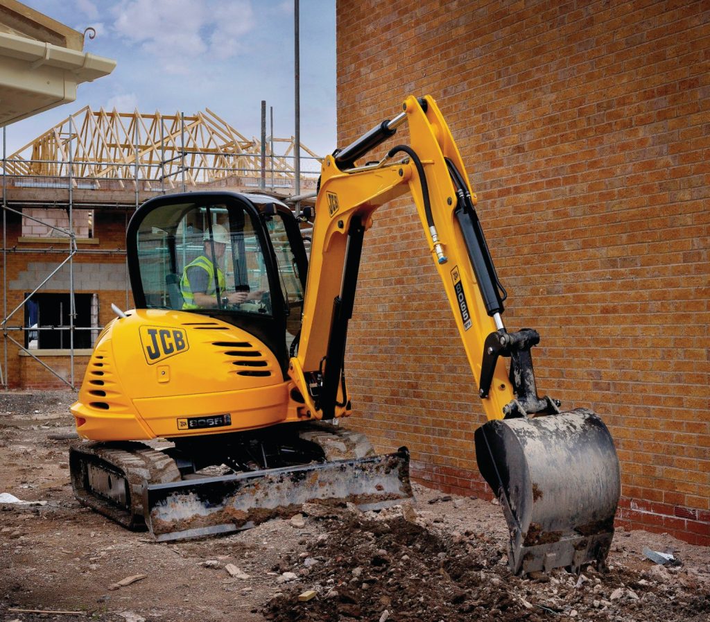 JCB win multi-million pound fleet deal | Construction News